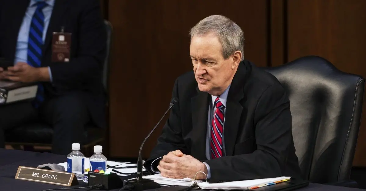 Senator Mike Crapo Bio and Wiki