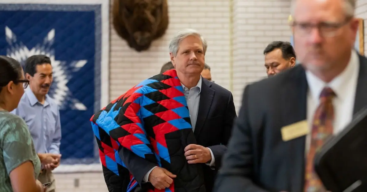 Senator John Hoeven Bio and Wiki - ContactSenators